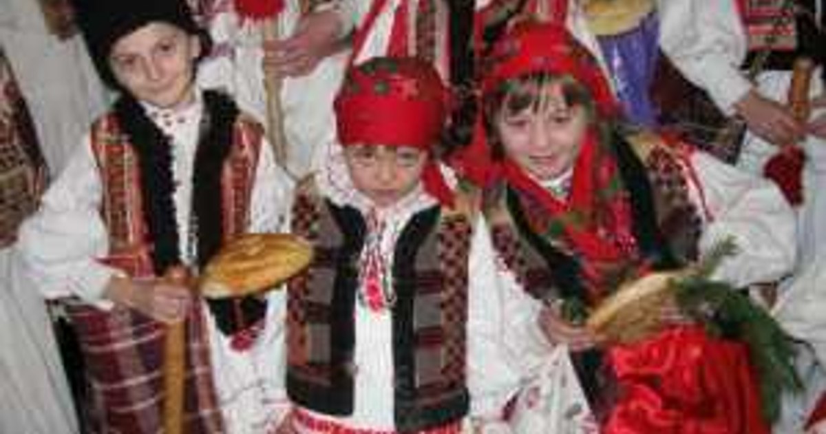 Obiceiuri vechi de pe Valea Iadului, specifice pentru perioada Anului ...