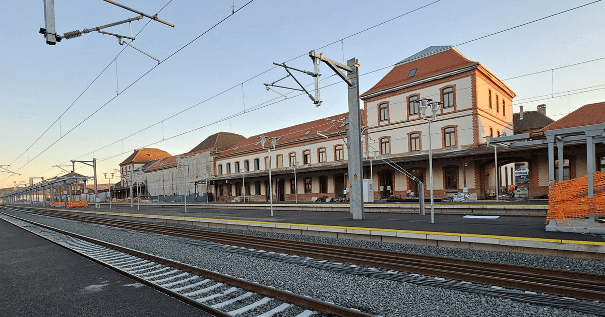 Gara Simeria, transformată din temelii, după mai mult de un secol și ...