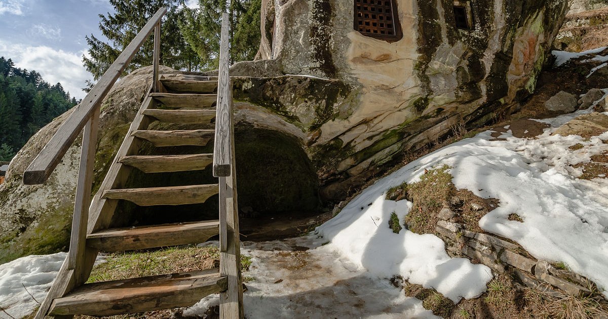 Adevărul despre Daniil Sihastrul, sfetnicul legendar al lui Ștefan cel ...