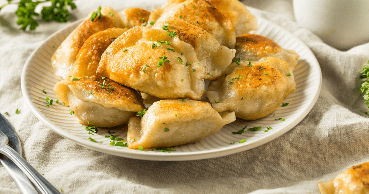 Reţeta zilei: colțunași polonezi sau pierogi. Sunt irezistibili!