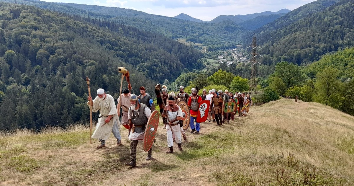 Legionarii romani au asediat milenara cetate dacică Petrodava ...