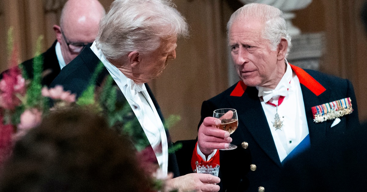 ”Cârnăciori, nu degete!” Ce afecțiuni trădează mâinile extrem de ...