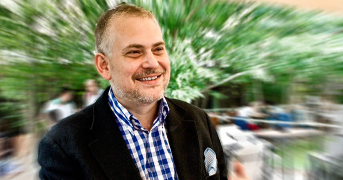 Interviu cu Dan Petre, analist de politică externă: "La mijlocul anilor ...