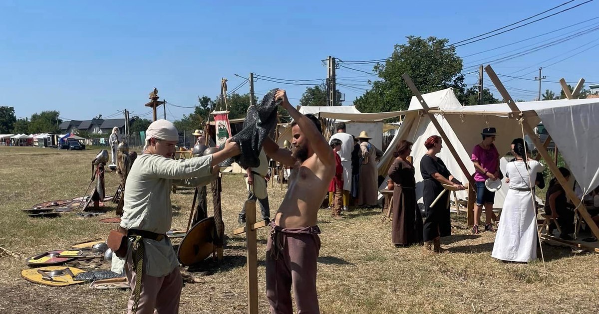 Istorie și folk în fosta capitală a Daciei Malvensis. O activitate ...