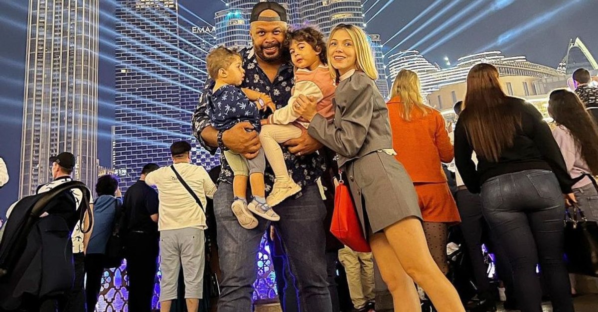 Cabral și Andreea Ibacka își iau copiii și pleacă o vreme din România ...