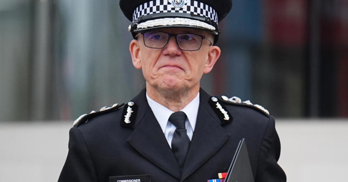 Rasism și misoginie în poliția londoneză. Polițiști filmați pe ascuns ...
