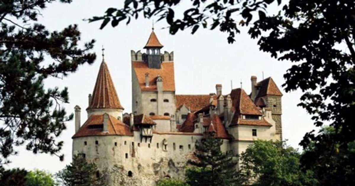 Actrița Julia Sandstrom confirmă pe Instagram că va petrece Halloween ...