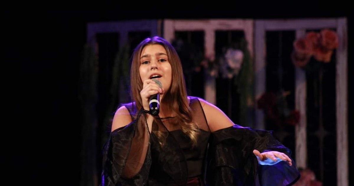 Fata care uimește cu vocea ei la doar 15 ani. Auzind-o pe Briana, Andra ...