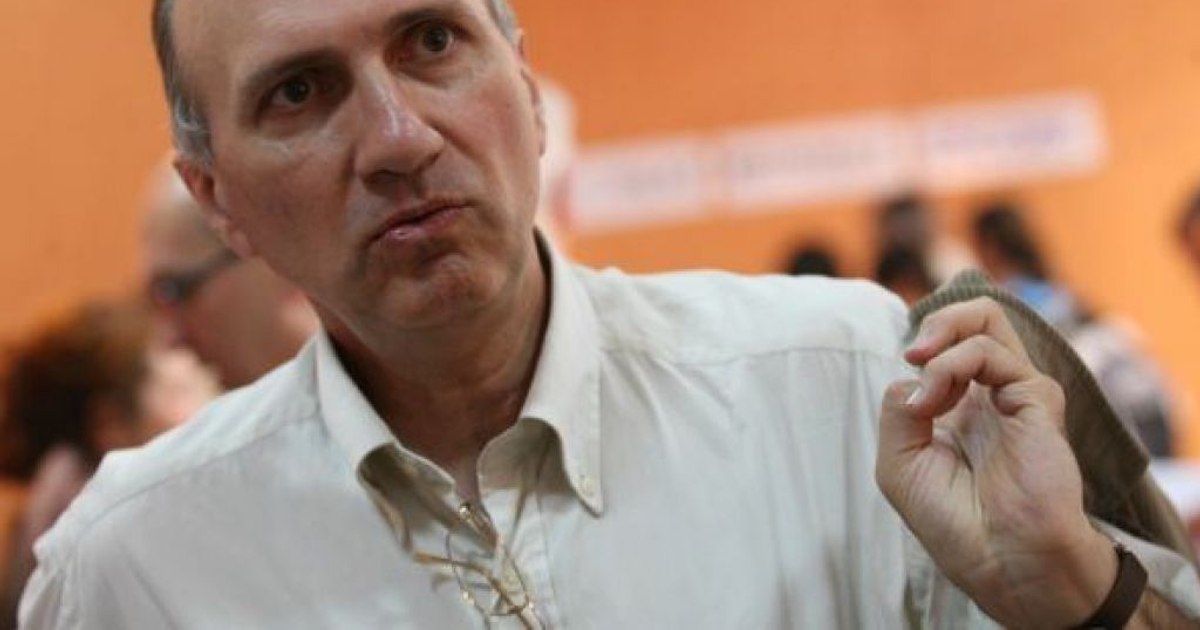 Maria Manolescu + Romelo Pervolovici = 2META la Cafeneaua critică ...