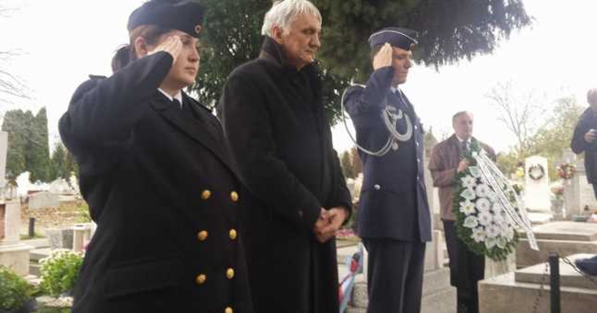 Moment solemn la monumentul aviatorilor germani de la unitatea de ...