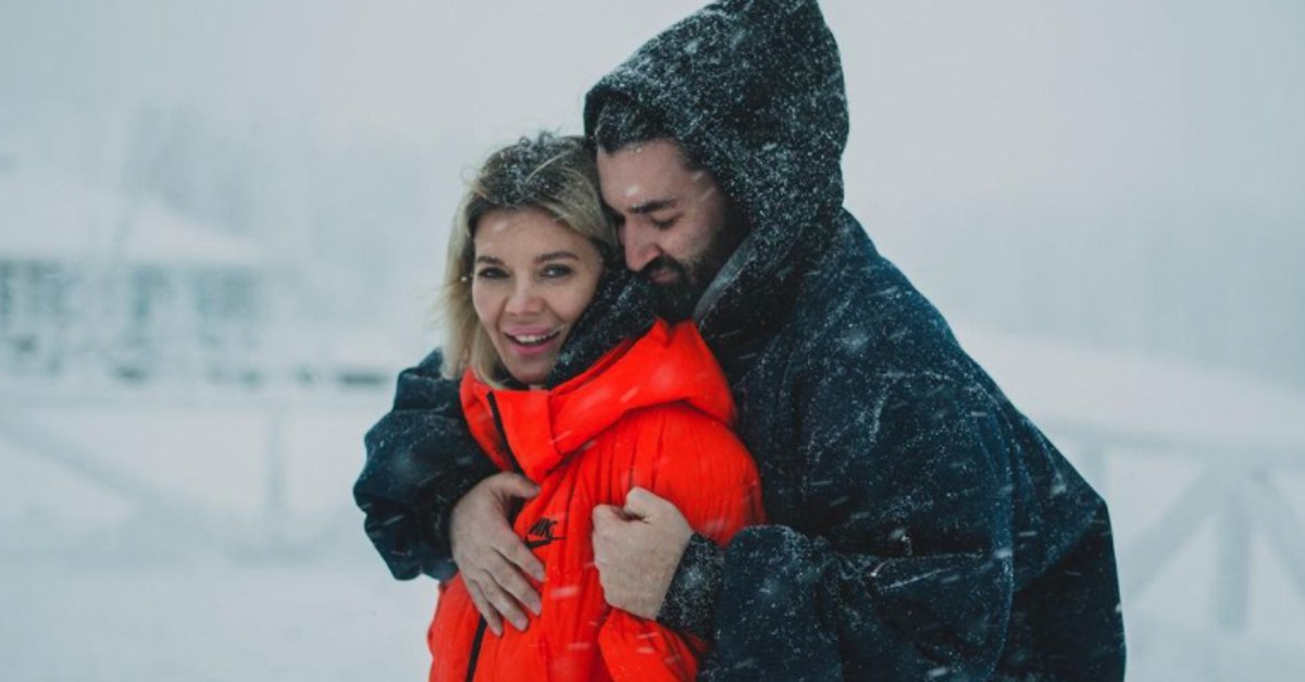 Poza cu Smiley și Josephine care a "topit" Internetul. Solistul e ...