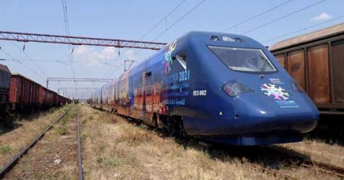FOTO VIDEO Primele imagini cu cel de-al doilea tren electric construit ...
