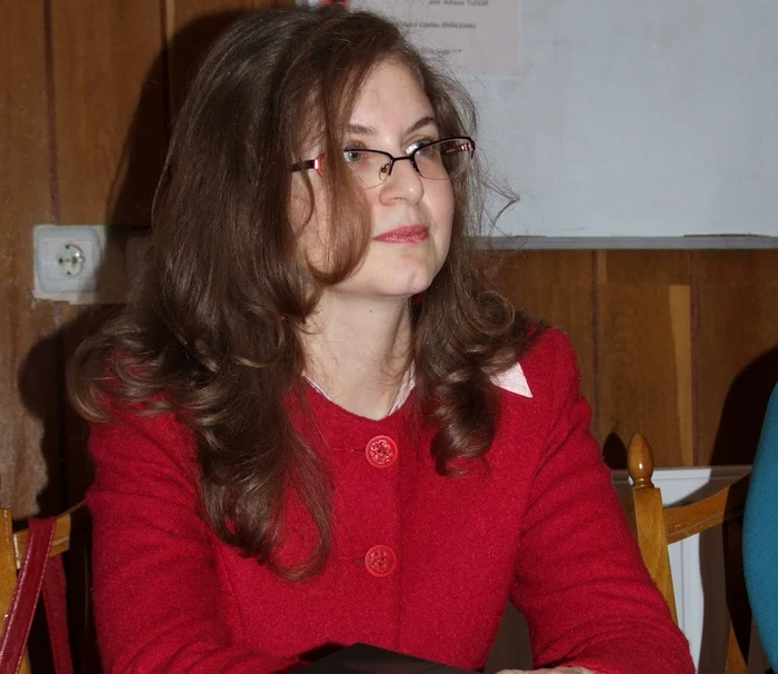 Scriitoarea brăileancă Elena Albu şi-a lansat, aseară, la Biblioteca ...