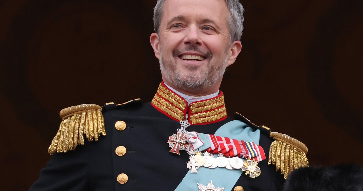 Regele Frederik a comis-o din nou! Era plecat într-un voiaj privat când ...