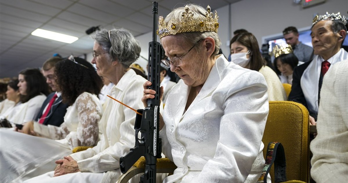 Doamne, dă-mi puterea să-l ucid pe aproapele meu! Binecuvântează ...