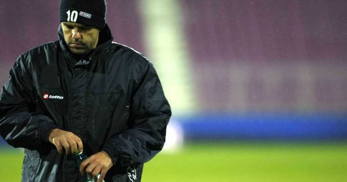 Lucian Rusandu arbitrează Mureşul Deva - Voinţa Sibiu, în etapa a 10-a ...