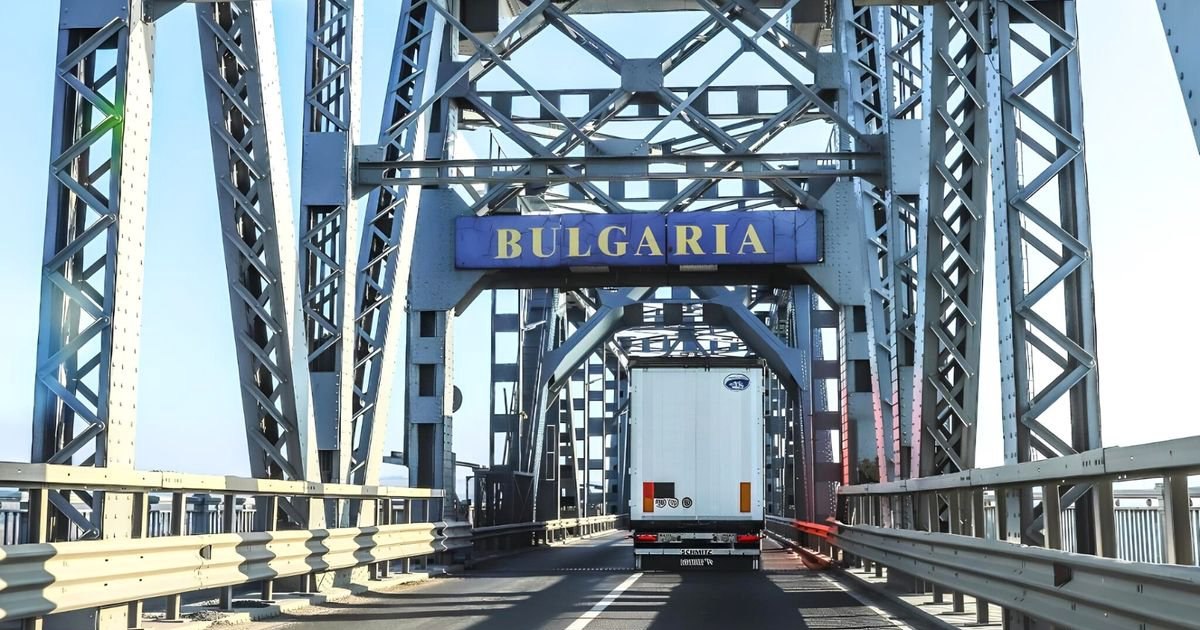 Un autocamion a blocat traficul pe „Podul Prieteniei” de la Giurgiu ...