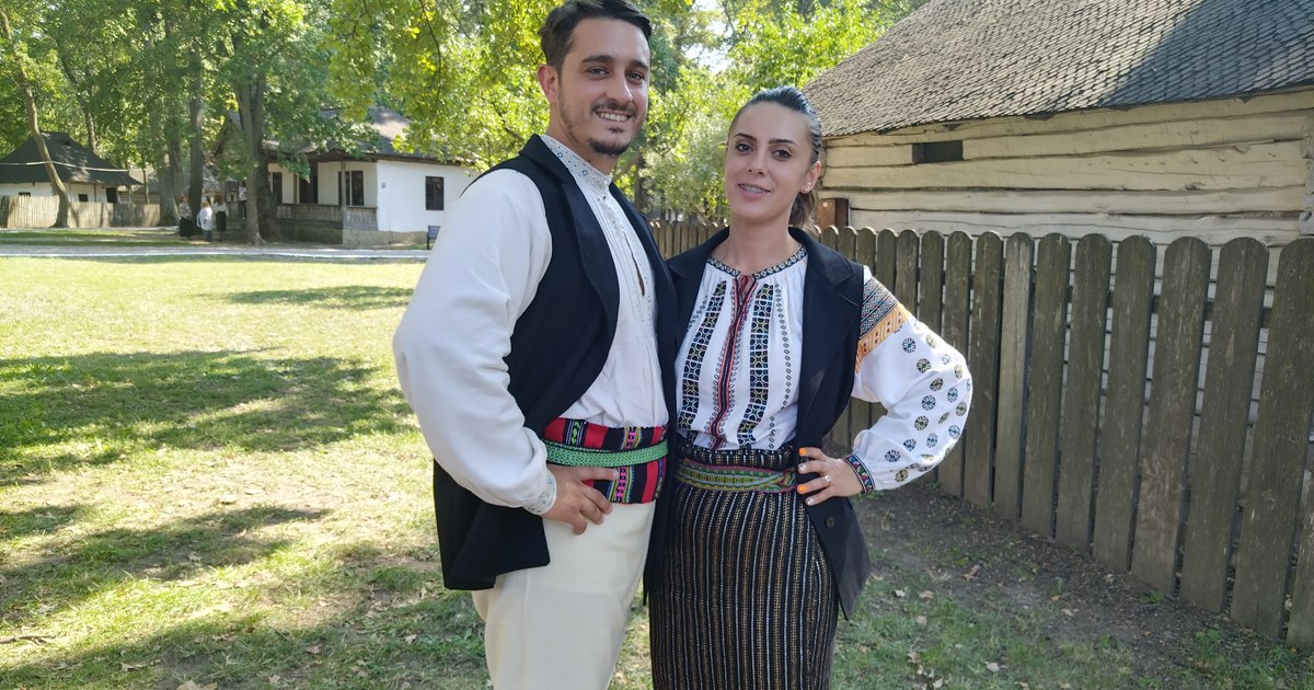 Preotul dansator care a reînființat „Poarta Vrancei”, arhiva vie a ...