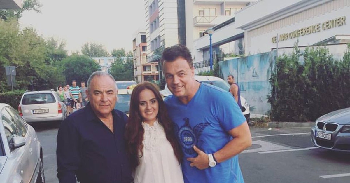 Ghinion teribil pentru cel mai bun regizor la „Mamaia Music Awards” Ghinion teribil pentru cel mai bun regizor la „Mamaia Music Awards”