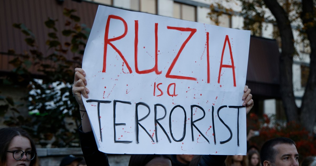 Polonezii au „anexat” ambasada Rusiei la Varșovia. Ce întrebare a fost ...