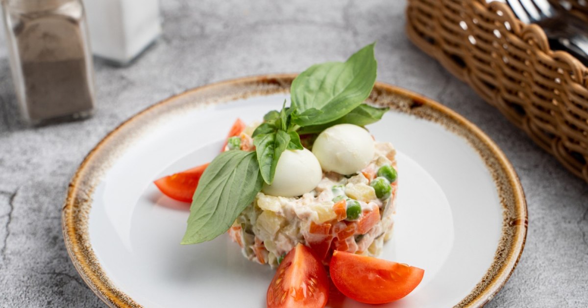 „Salata rusească” din meniul unei cafenele de la summitul NATO a ...