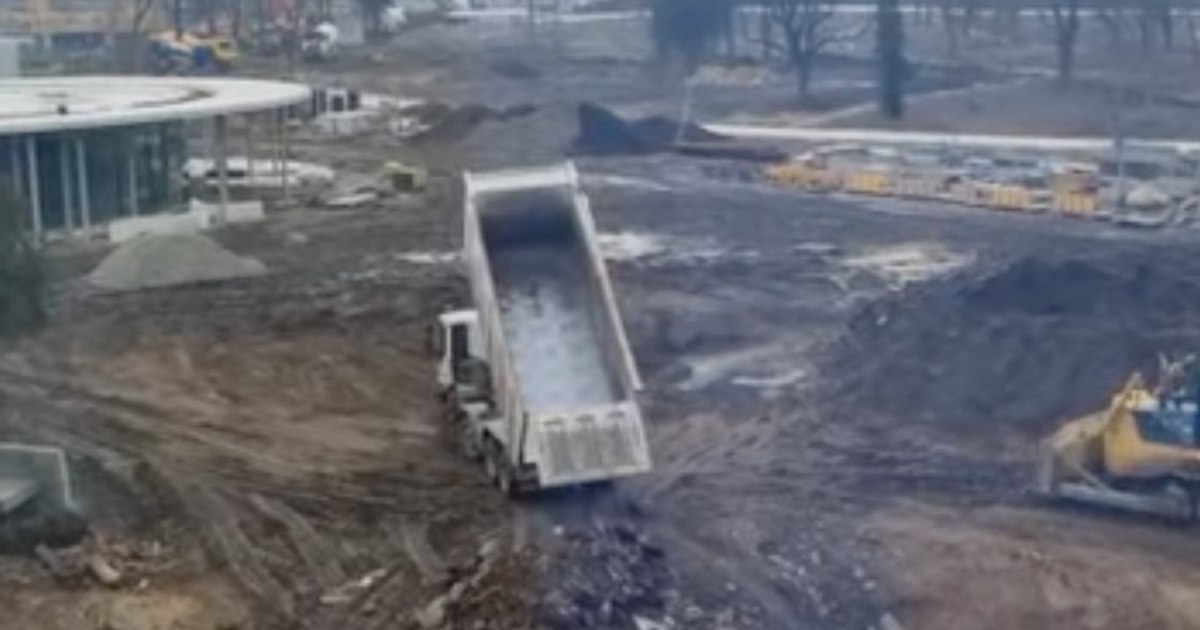 Parc din Cluj transformat în groapă de gunoi de o firmă abonată la bani ...