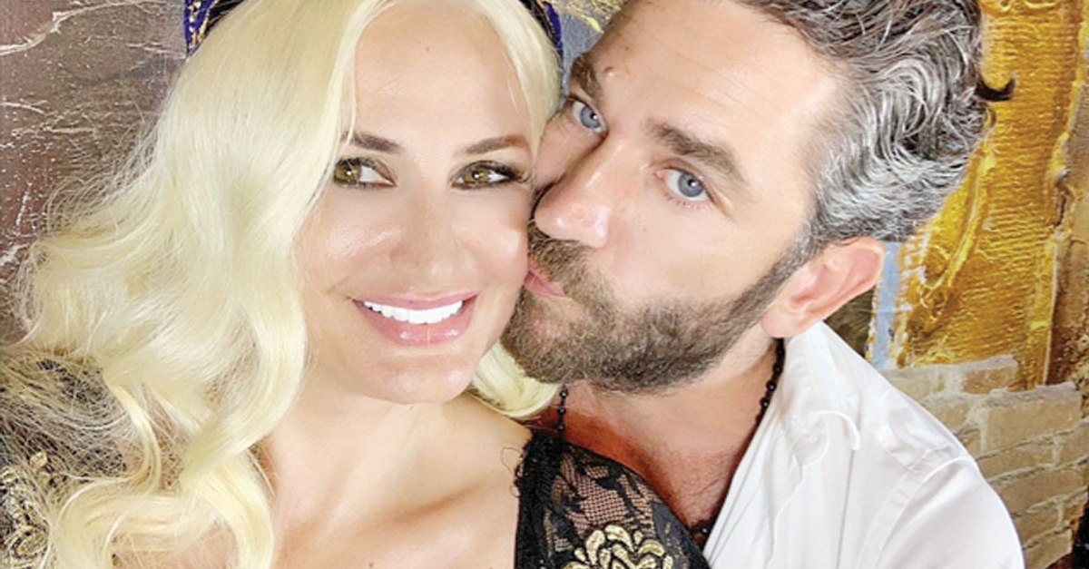 Julia Chelaru şi iubitul ei şi-au anulat croaziera de lux spre ...