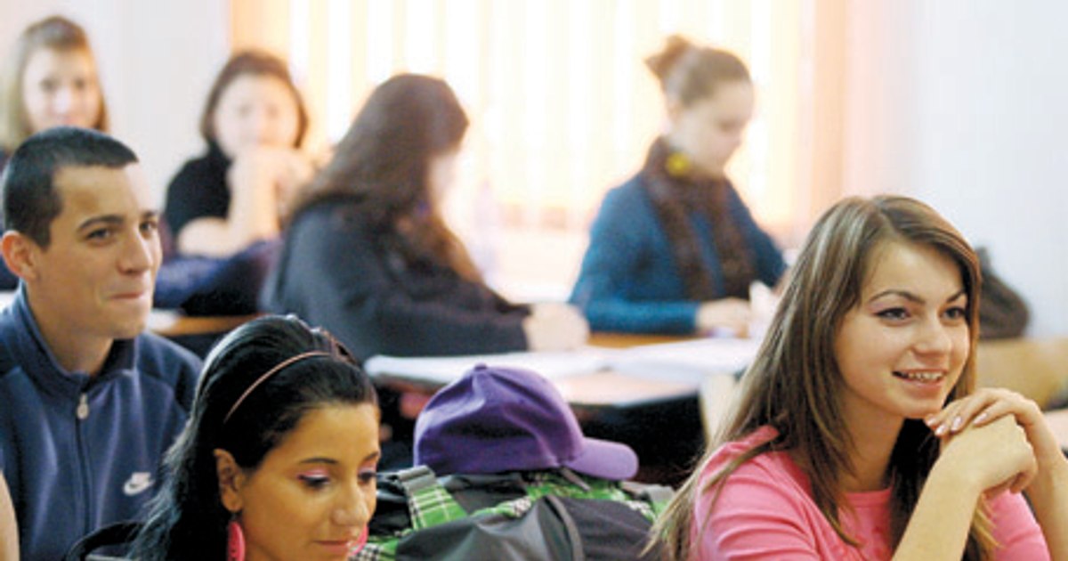 Elevi conştiincioşi salvaţi din Bac de diploma la limbi străine ...