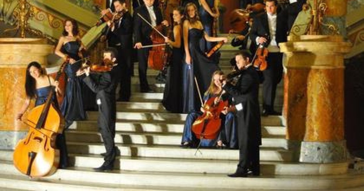 Camerata Regală cântă un program din Muzica Secolului XXI, la Sala ...