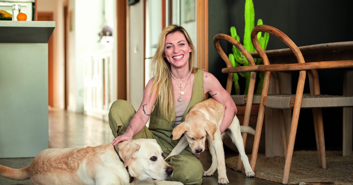 Acasă la Sorina Fredholm. De la trupa Krypton la noul guru al fitnessului