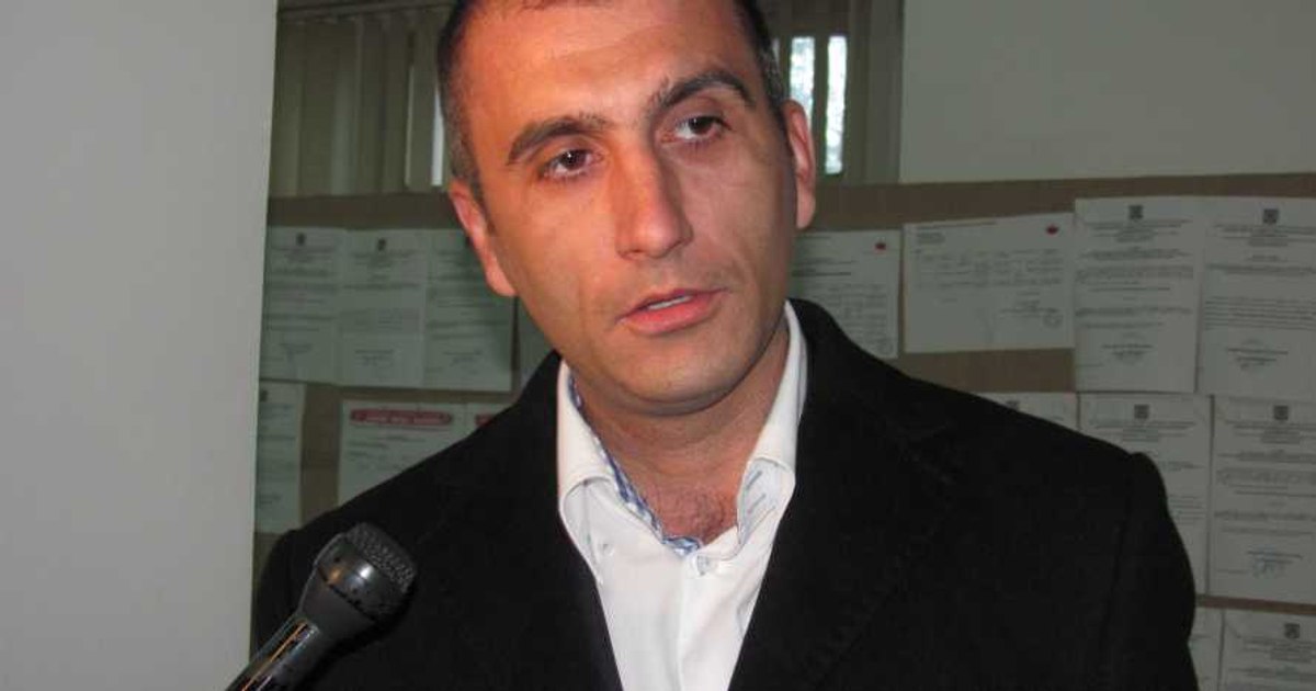 Mai catolic decât Papa, deputatul PP-DD, Alin Bucur şi-a luat liber şi ...