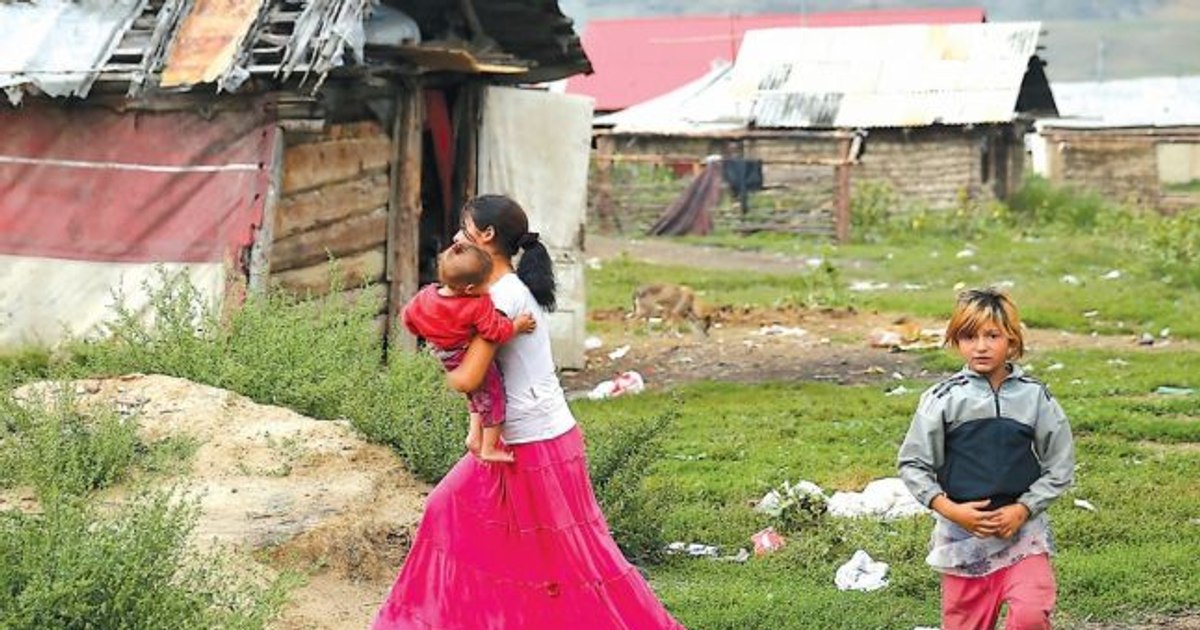 Cum au ajuns românii să creadă despre romi că răspândesc noul ...