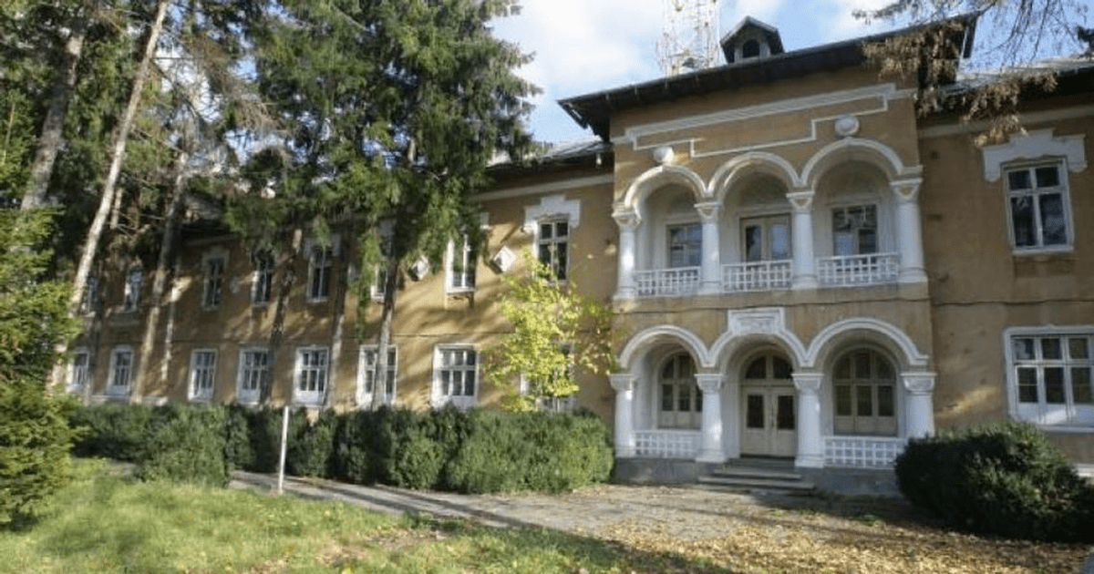 Închisoarea Ceauşeştilor – Cazarma părăsită de istorie