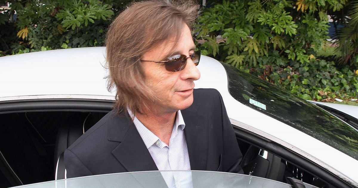 Phil Rudd, toboşarul trupei AC/DC, a pledat vinovat în faţa acuzaţiilor ...