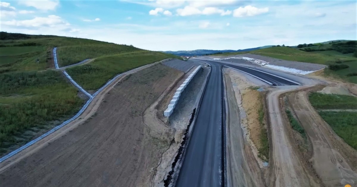 Autostrada Sibiu - Pitești: Primii 14 kilometri ar putea fi dați în folosință în acest an ...