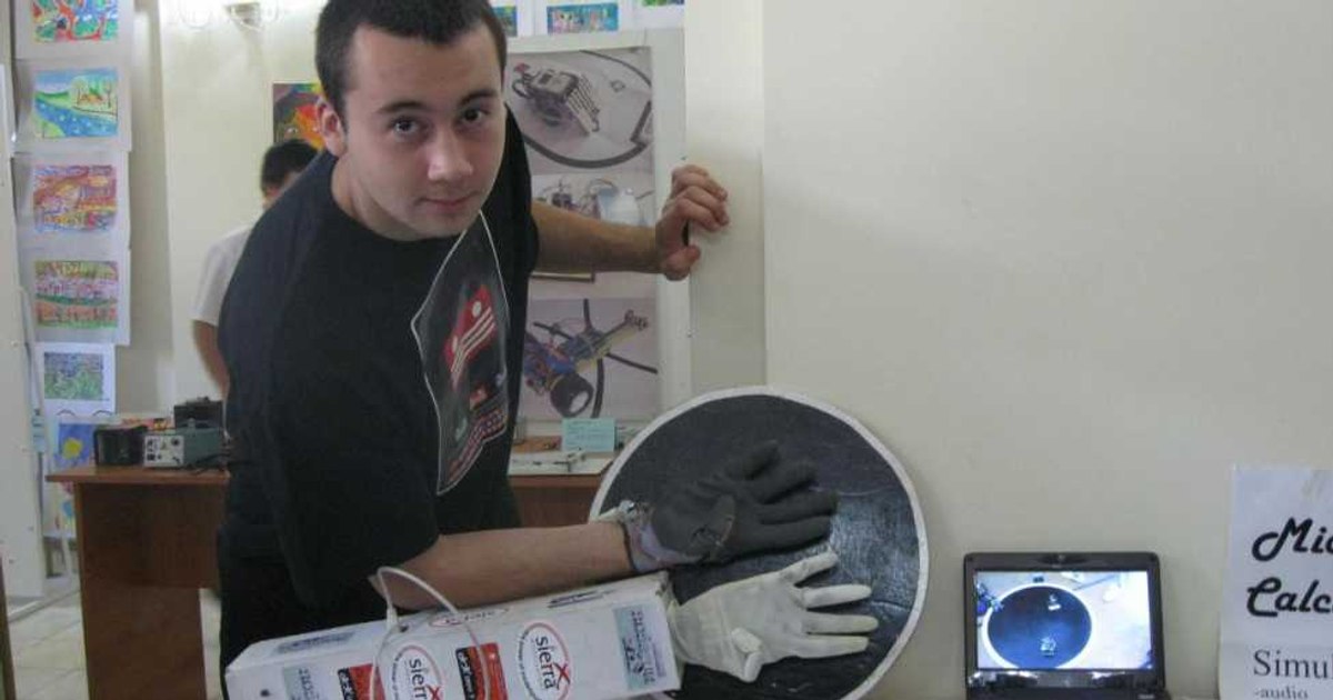 Lumea roboţilor prin ochii tinerilor inventatori. Află ce mecanisme au ...