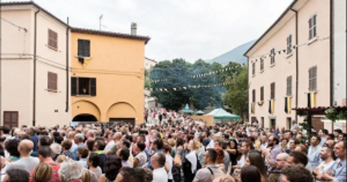 FOTO Cum a ajuns oraşul italian Piobbico capitala mondială a oamenilor ...