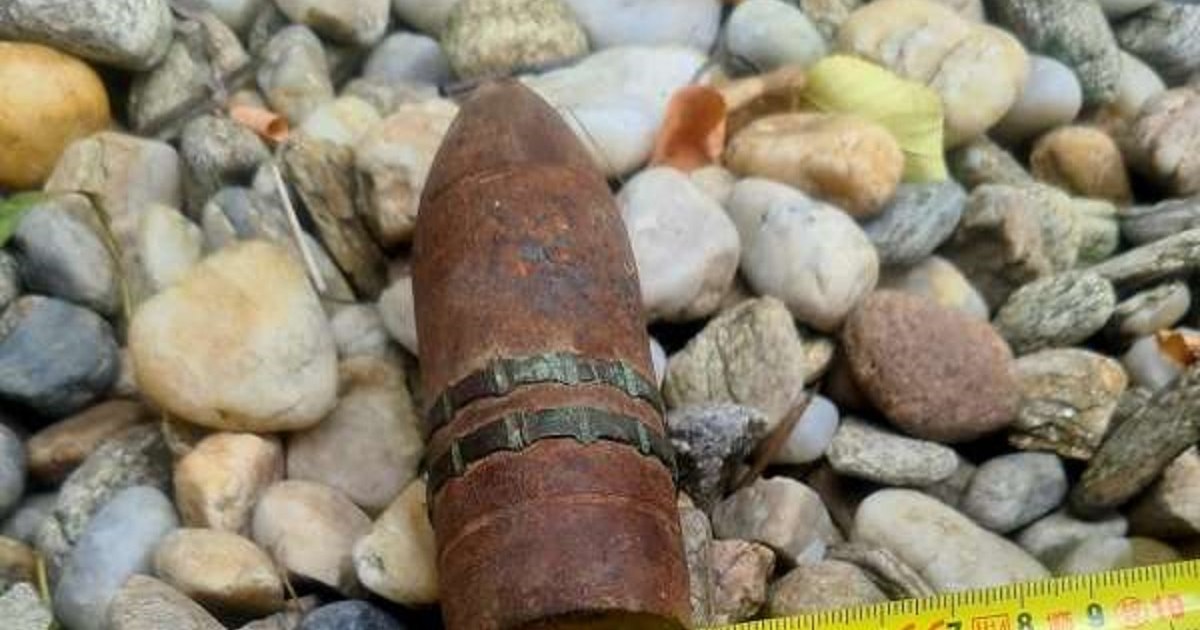 Proiectil exploziv, găsit în podul unei case de un bărbat din Giurgiu ...