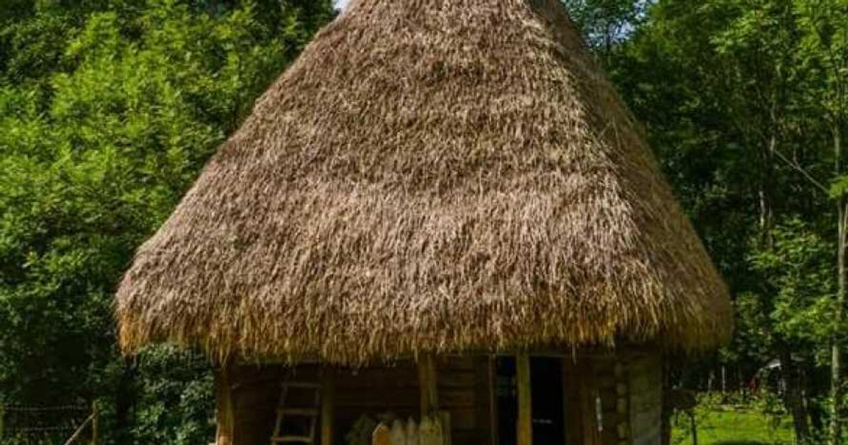 Cazare în condiţii ca acum 100 de ani într-o locuinţă tradiţională din ...