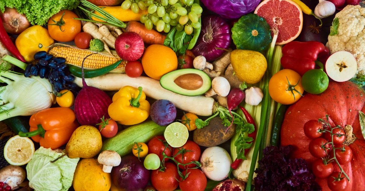 Combinația perfectă de fructe și legume care te ajută să trăiești mai ...