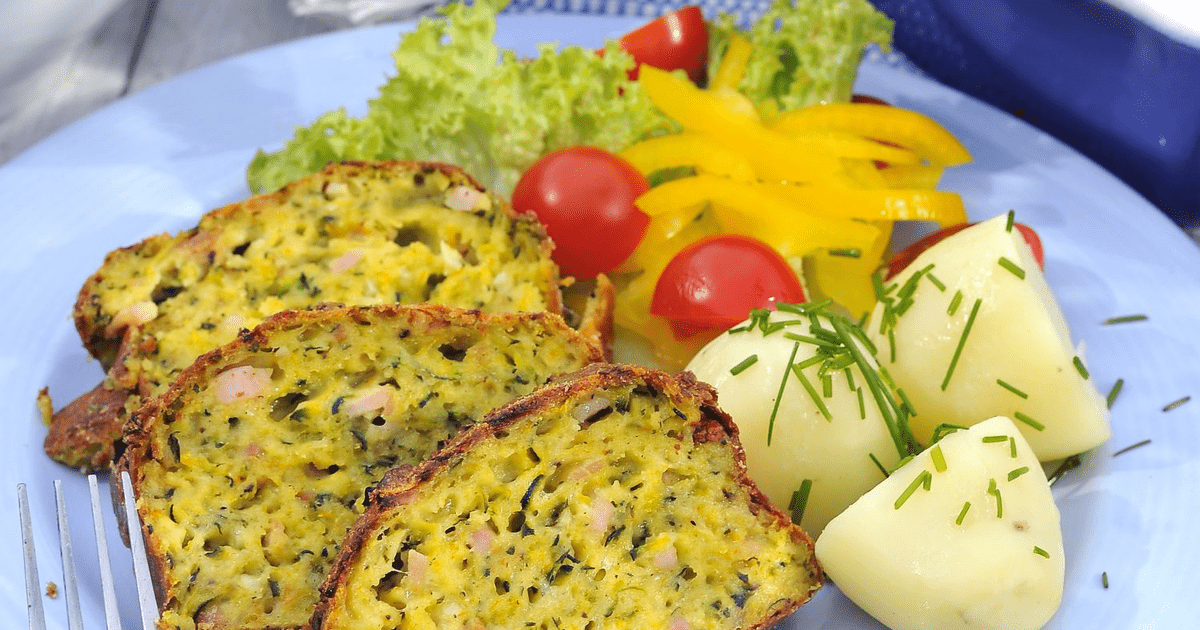 Reţeta zilei: chec sărat cu dovlecei