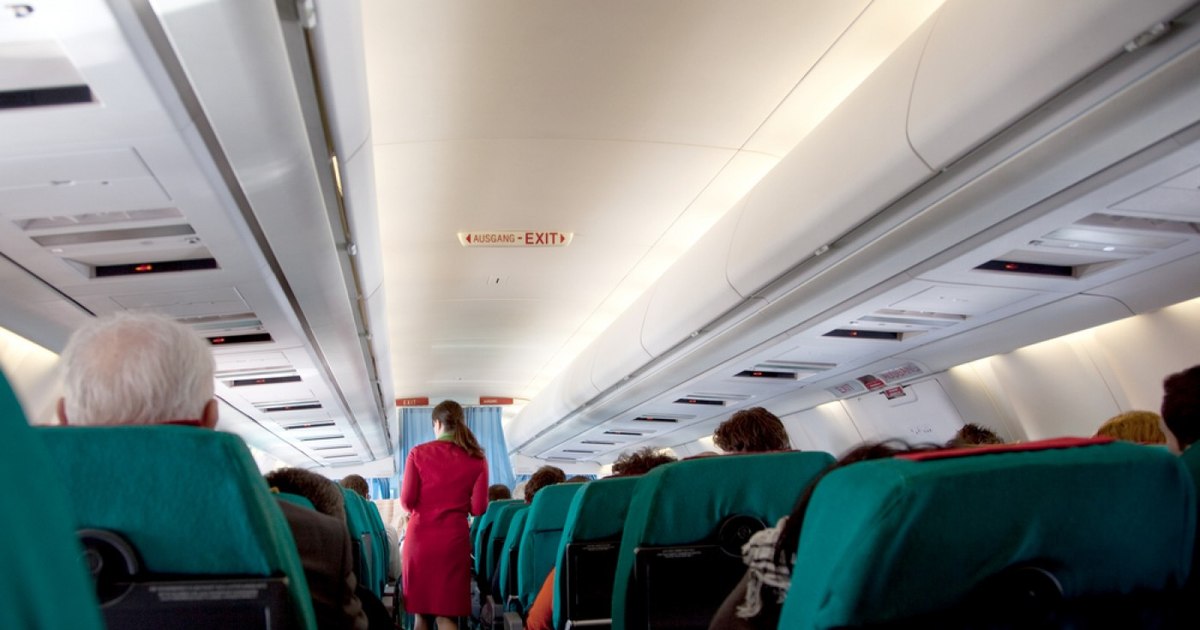 Care sunt cele mai sigure locuri din avion | adevarul.ro