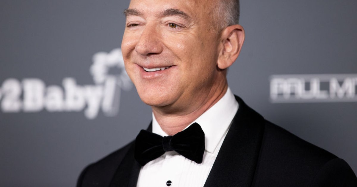 Jeff Bezos nu mai este al doilea cel mai bogat om din lume. Un magnat ...