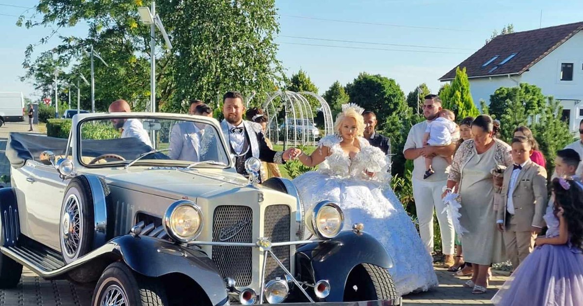 Imagini exclusive de la o nuntă țigănească, cu invitați din afară și ...