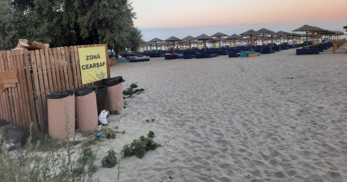 Umilirea turiștilor pe plajele de fițe din Mamaia Nord: zona de ...