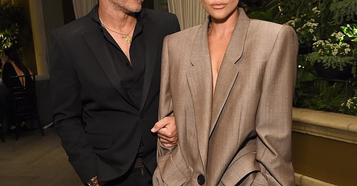 Lady Gaga şi logodnicul şi-au spus adio! Bradley Cooper a fost mărul ...