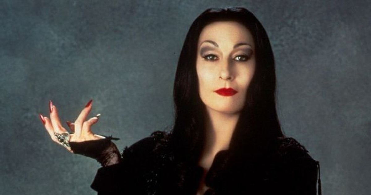 Cum arată astăzi Morticia din „Familia Addams“? Actriţa Anjelica Huston ...