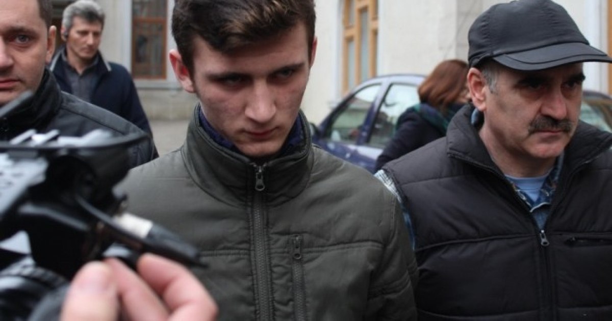 Proxeneţi la 14 ani, prostituate în clasa a IV-a şi criminali care încă ...