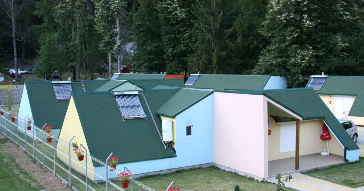 Cel mai renumit camping din judeţ este în staţiunea Moneasa | adevarul.ro