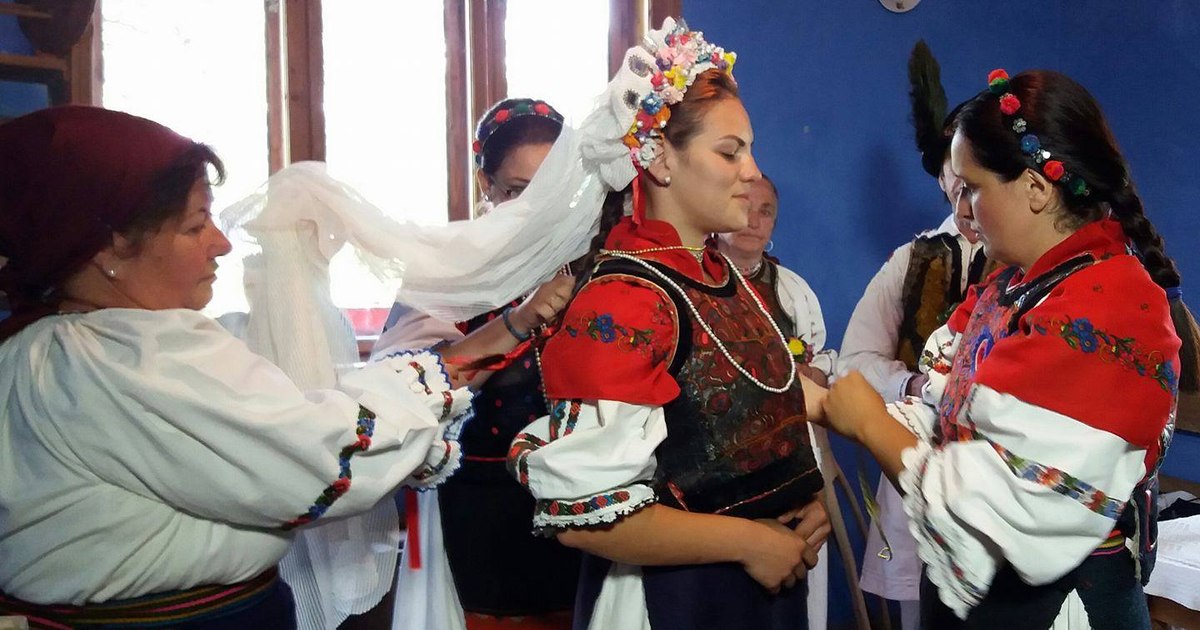 Ritualuri magice la românii din vechime. La ce gesturi apelau miresele ...